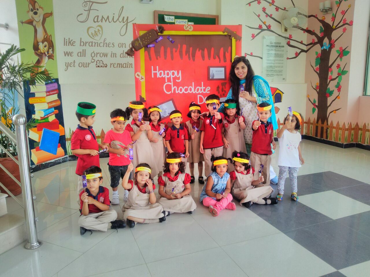 Roots Millennium School Logo