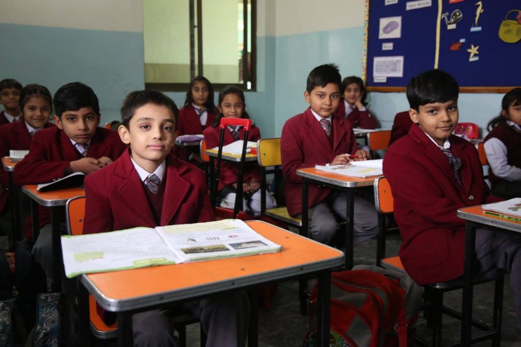 The Country School Logo