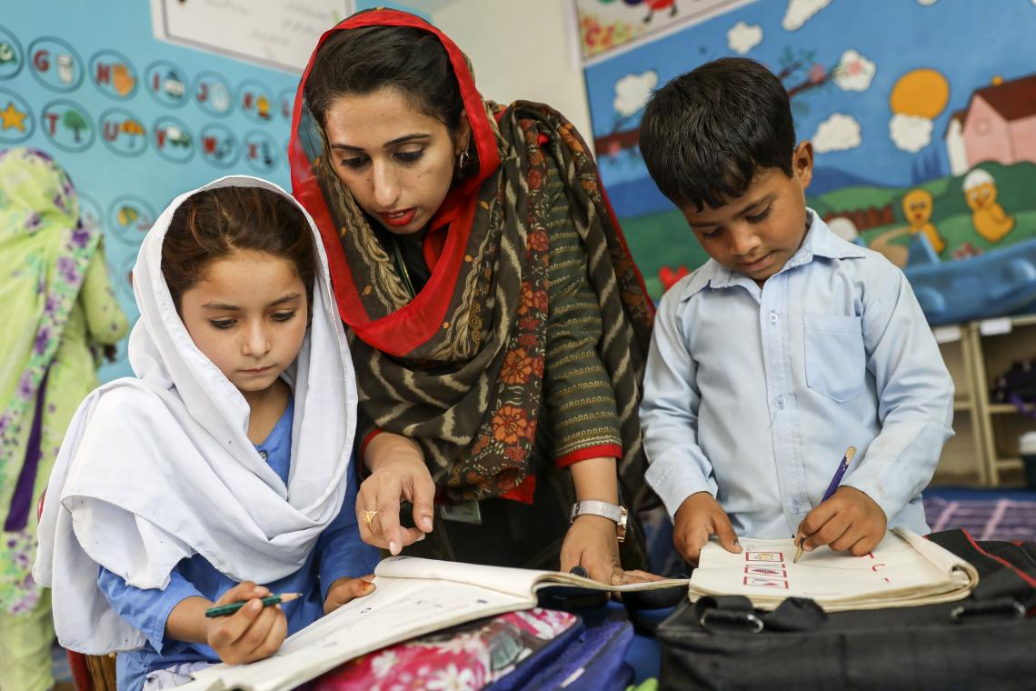 Experts Stress On Prioritizing Education For Human - Schoolvisor